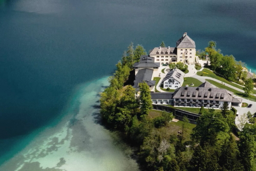 Michelle Lydon and Calum Laming to Join British Airways